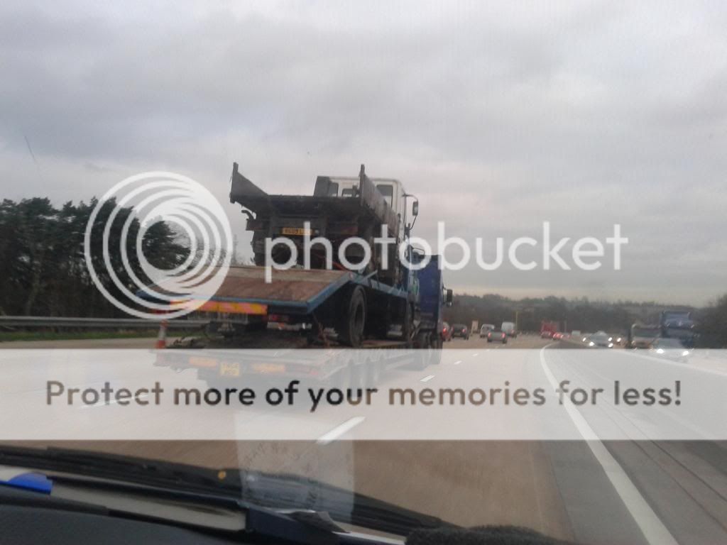 Lorry on a lorry on a lorry ! - CHIT CHAT - Old Skool Ford