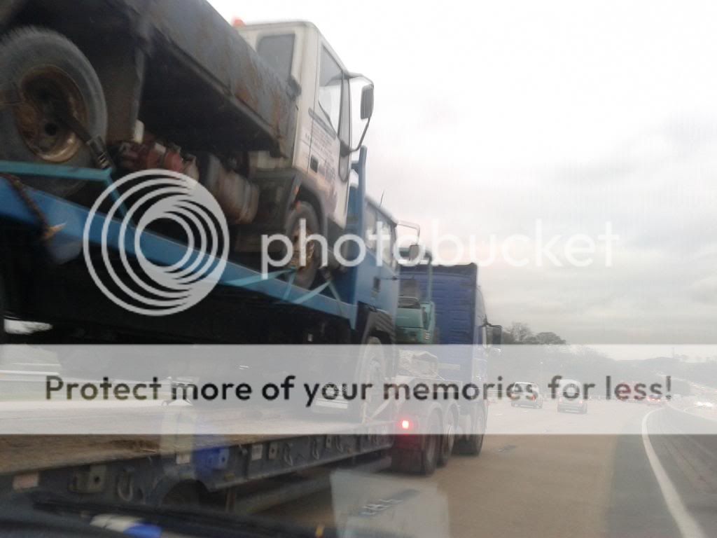 Lorry on a lorry on a lorry ! - CHIT CHAT - Old Skool Ford